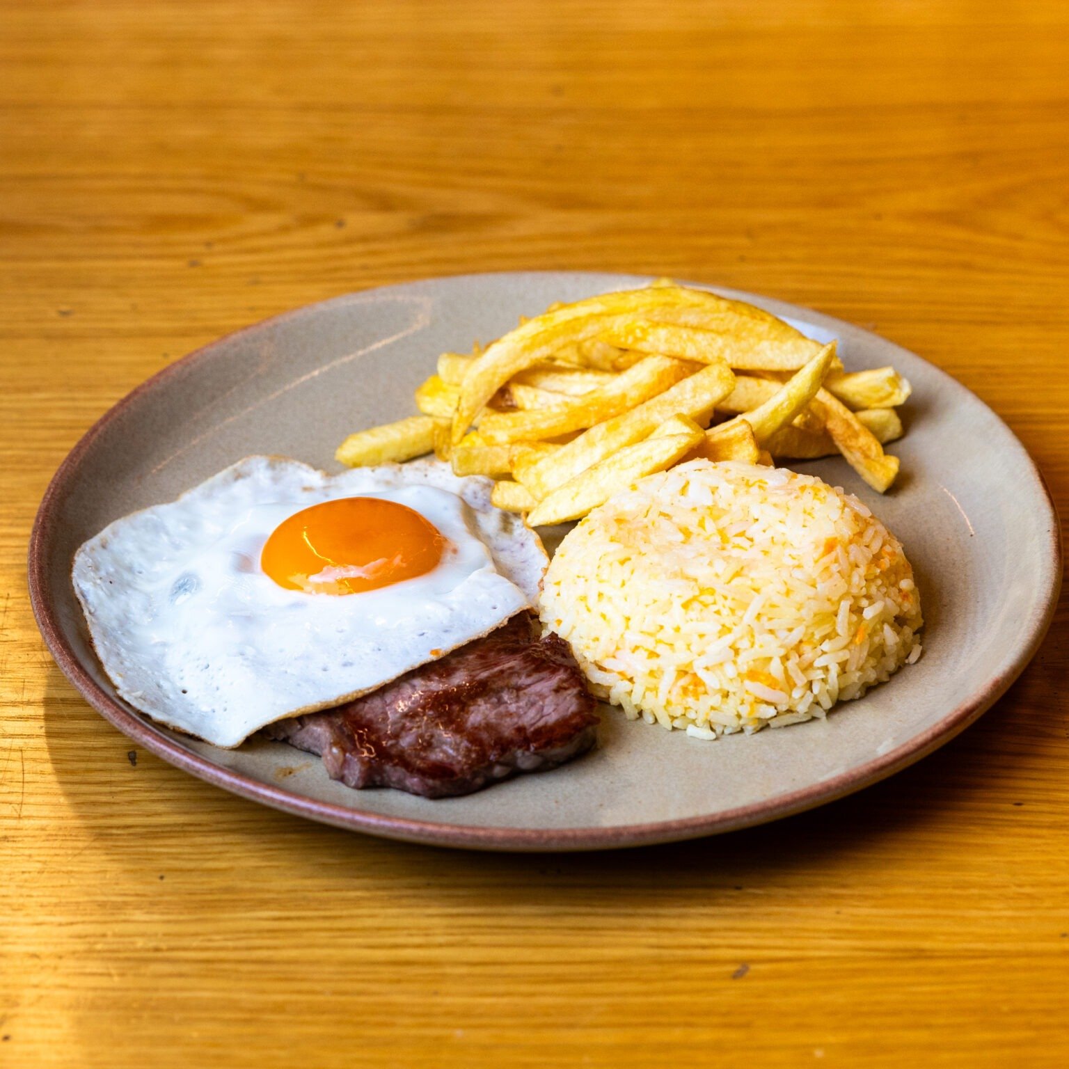 Francesinha é na Real Taberna
